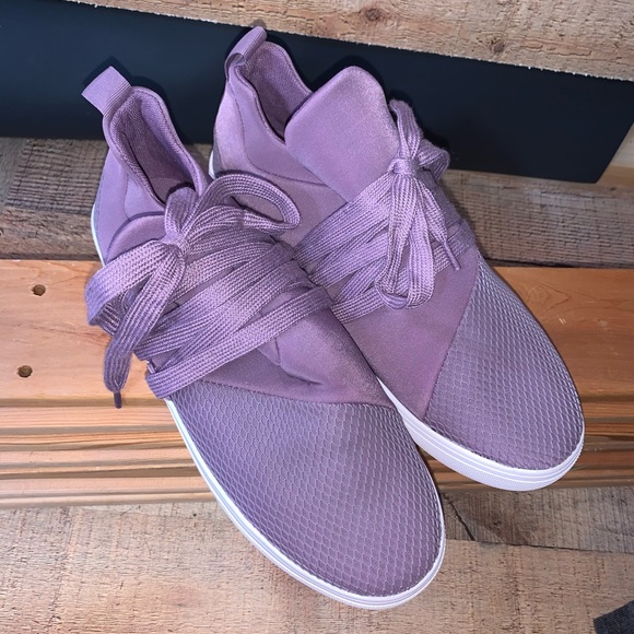 Steve Madden | Shoes | Steve Madden Lancer Lilac Lace Up Sneakers 8m ...